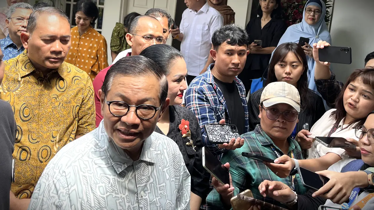 Jurus Pramono Atasi Kemacetan di TB Simatupang: Buka Trotoar dan Pembatas Jalan - News Liputan6.com