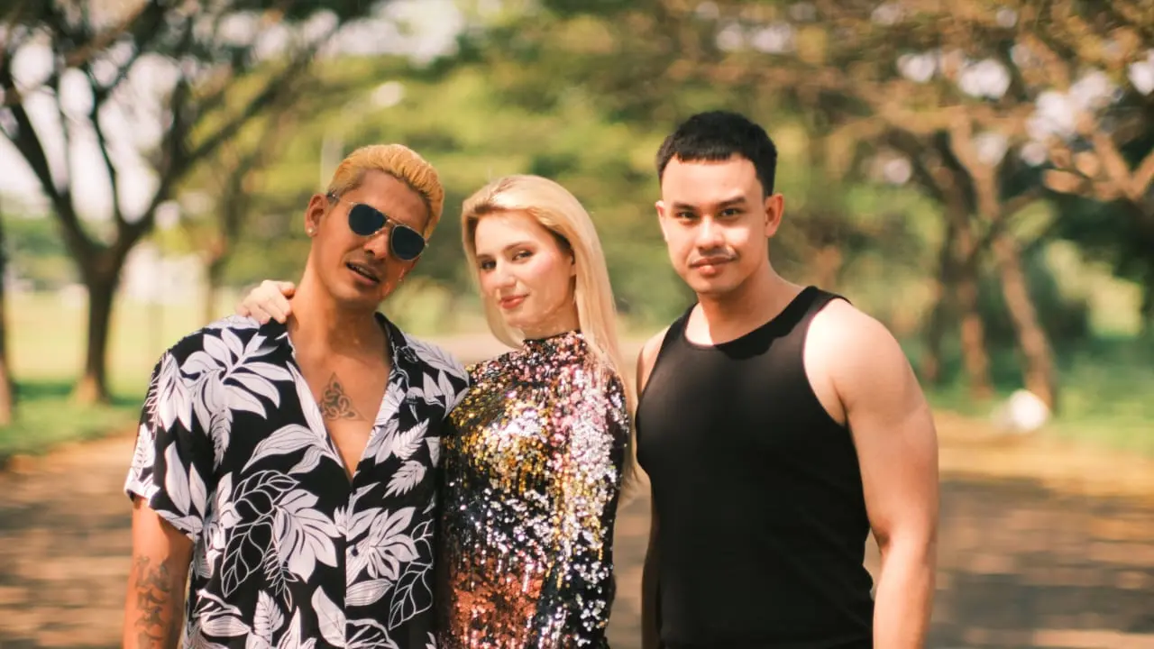 Robby Shine Persembahkan Single Hanya Dirimu Untuk Nastasya Shine di ...