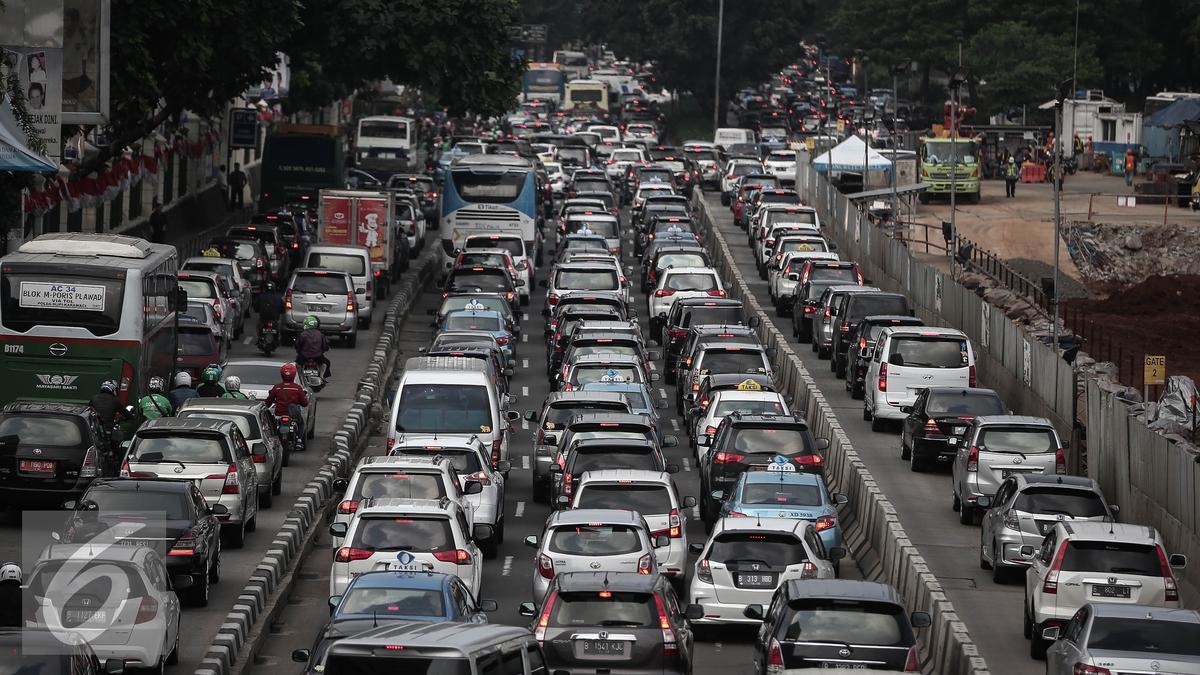 4 Aturan Baru Lalu Lintas di Ibu Kota Sepanjang 2016 - News Liputan6.com