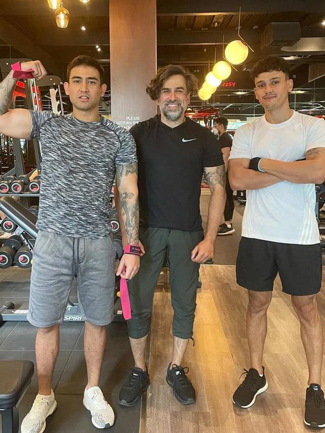 7 Potret Kekar Jeremy Thomas Sedari Muda, Rajin Olahraga di Usia Kepala ...