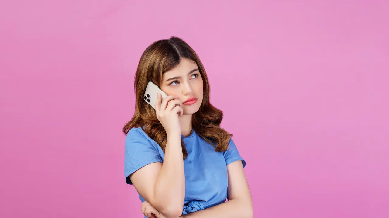 5 Kebiasaan Orang Introvert yang Sering Kali Disalahpahami - Lifestyle ...