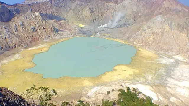 6 Fakta Menarik Gunung Sirung di Pulau Pantar NTT yang Pertama Kali ...