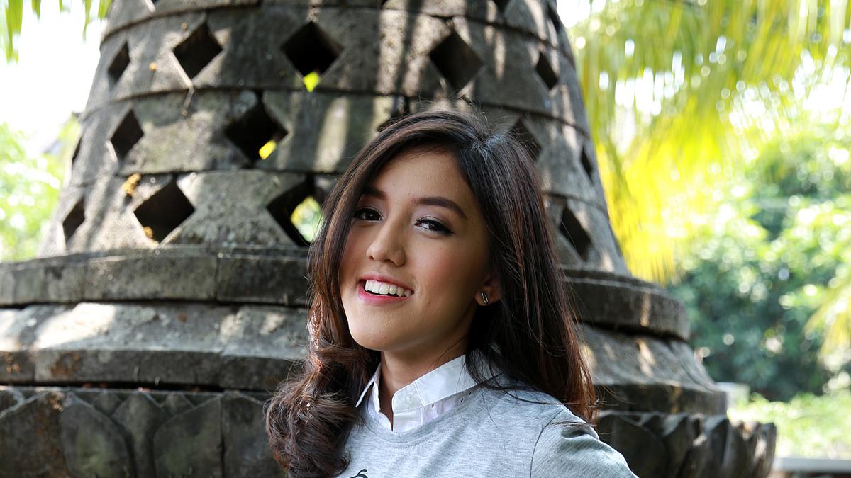 Disebut Sebagai Pengganti Dea HiVi, Ify Blink Angkat Bicara ...