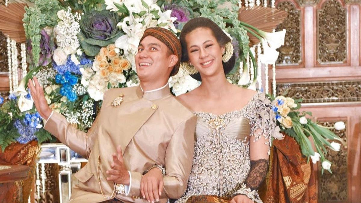 Potret 'Mitoni', Syukuran 7 Bulan Paula Verhoeven dengan Adat Jawa - Entertainment Fimela.com