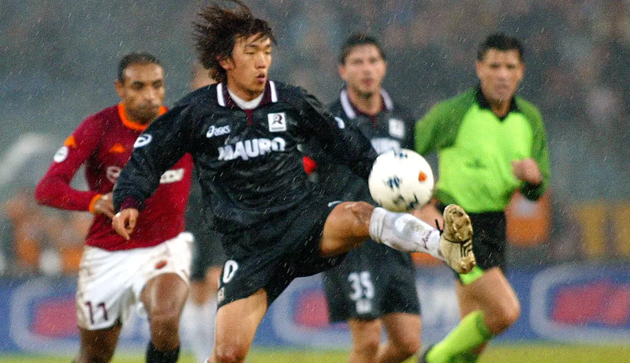 Foto: 25 Tahun Mengabdi Sebagai Pesepak Bola Profesional, Ini Dia Perjalanan Karier Shunsuke ...
