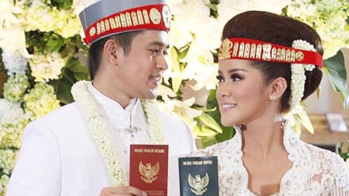 Terancam Bubar Jelang 10 Tahun Menikah, Berikut Kisah Cinta Olla Ramlan ...