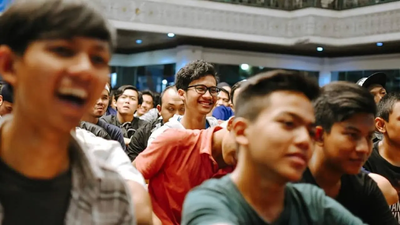 Sosok Ustaz Hanan Attaki, Penceramah yang Akrab dengan Milenial ...
