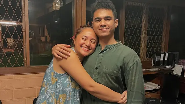 Jarang Tersorot, Ini 8 Potret Kedekatan Marshanda dan Kedua Adiknya ...