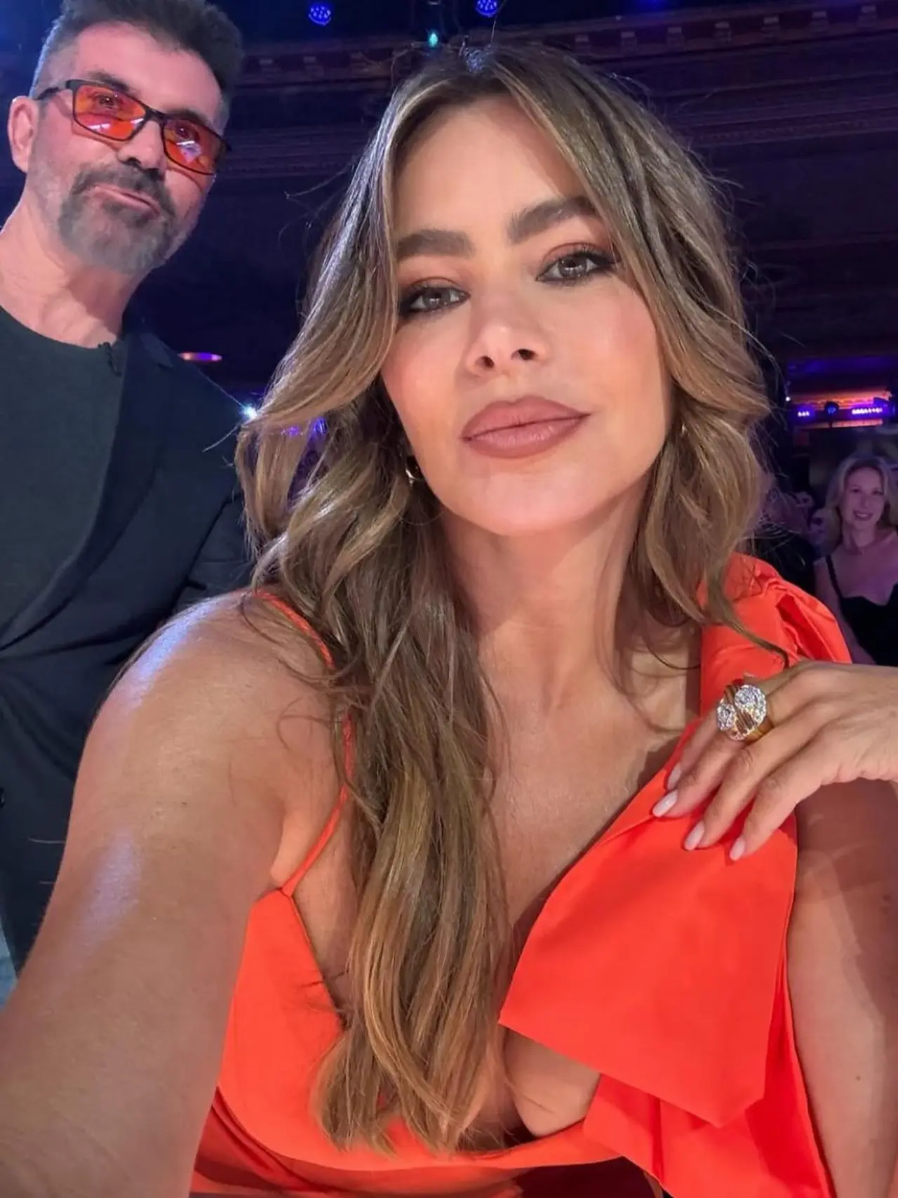 7 Potret Sofia Vergara yang Hobi Selfie, Kini Dirumorkan Kencan dengan Lewis Hamilton - Hot ...