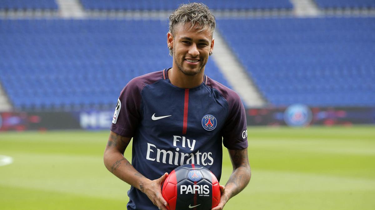 Neymar Gelar Pesta di Kapal Pesiar Setelah Gabung PSG