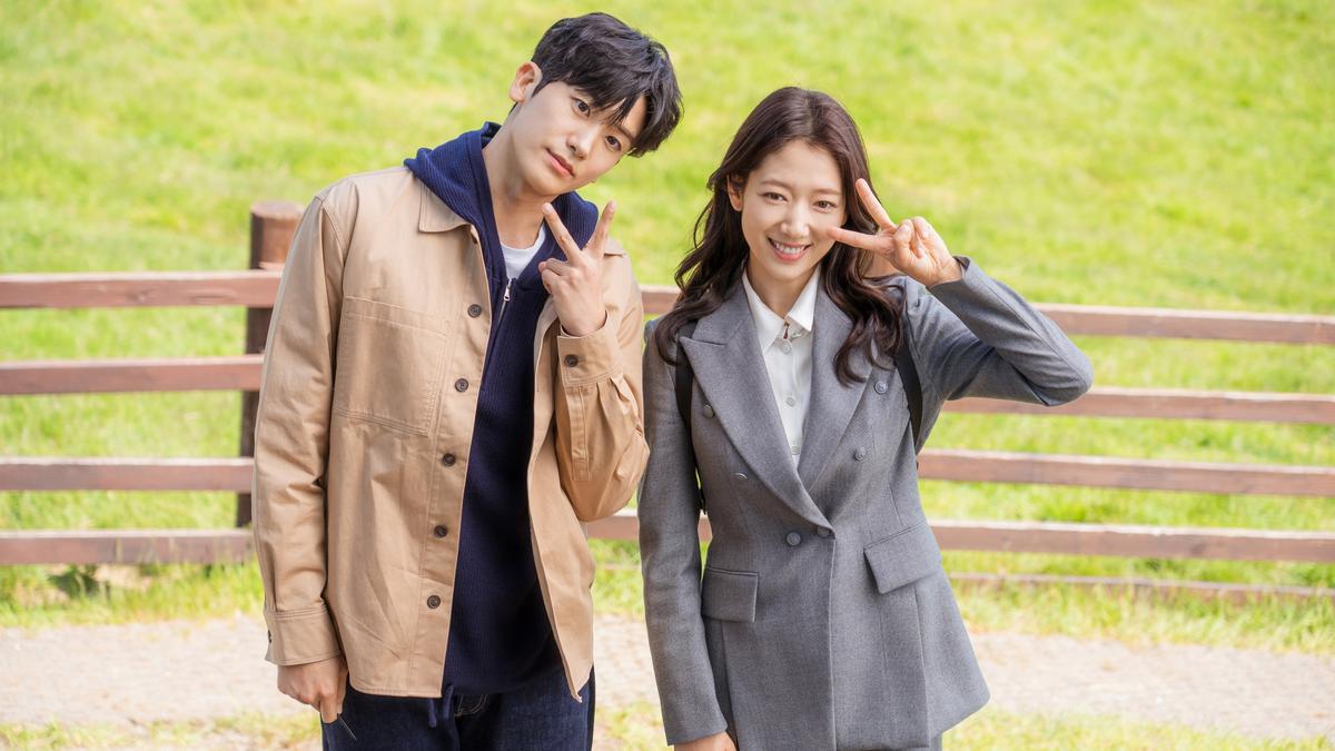 Mengintip Kekompakan Park Hyung Sik dan Park Shin Hye di Behind The ...