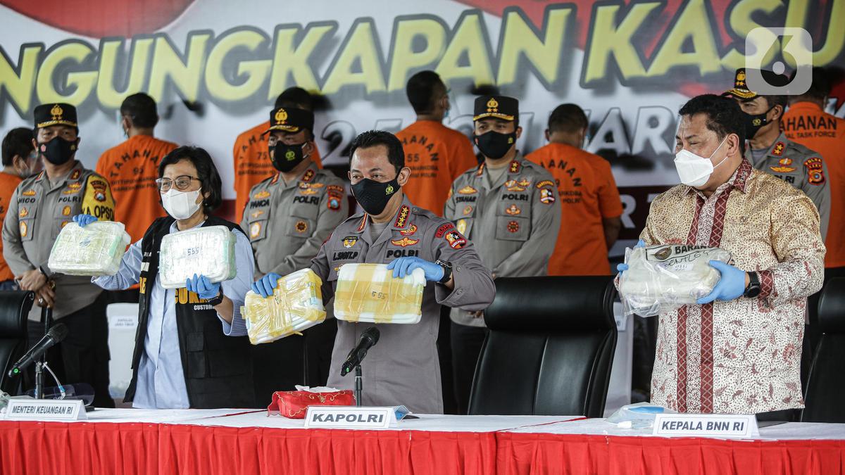 FOTO: Ungkap Peredaran 2,5 Ton Sabu Jaringan Internasional, Polri Tangkap 18 Tersangka - Foto ...