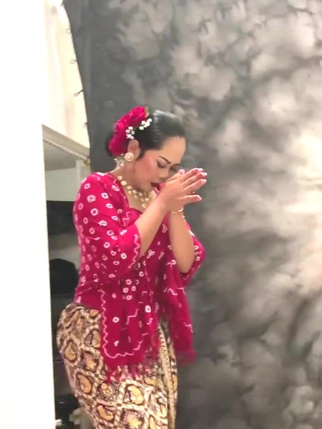 Viral Wanita Kesurupan Nyai Ronggeng Saat Foto Prewedding, Bikin ...