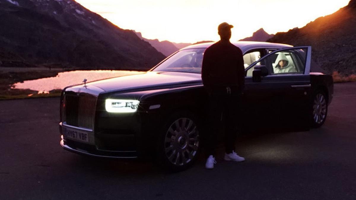 Uji Kesenyapan Rolls-Royce, Rapper Rekam Lagu Dari Phantom Anyar ...