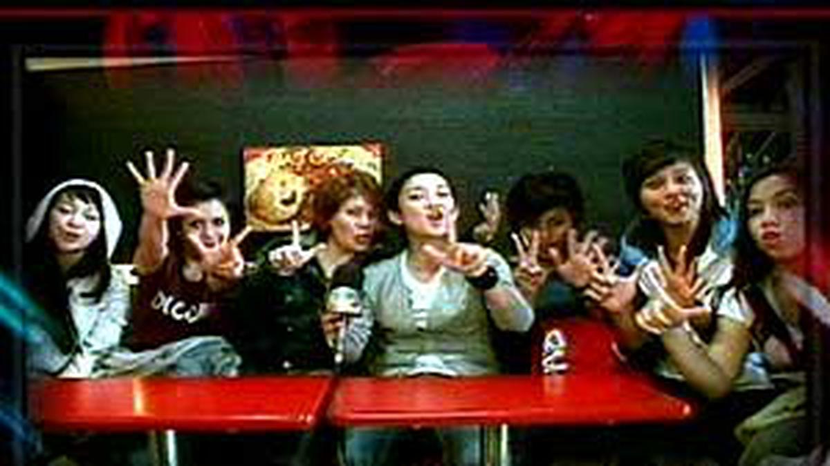 Slow Down Baby Lejitkan SHE - ShowBiz Liputan6.com