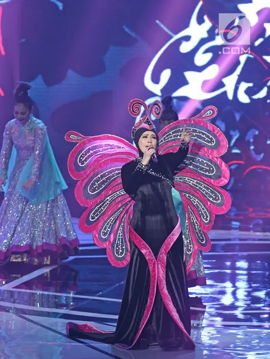 PHOTO: Deretan Pedangdut Goyang Panggung Indonesian Dangdut Awards 2017 ...