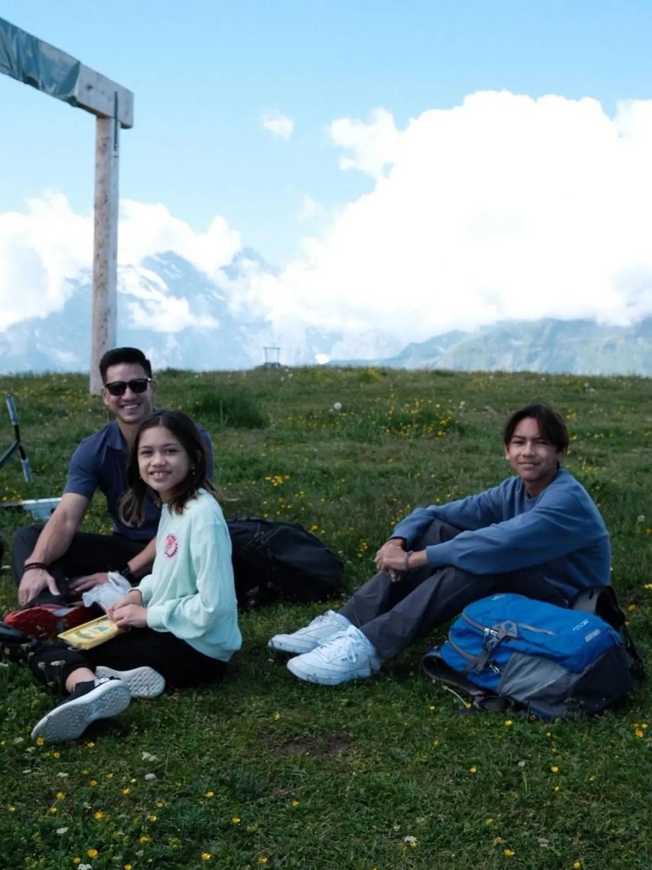 8 Potret Jason Deandra White, Putra Sulung Nana Mirdad yang Dinilai ...