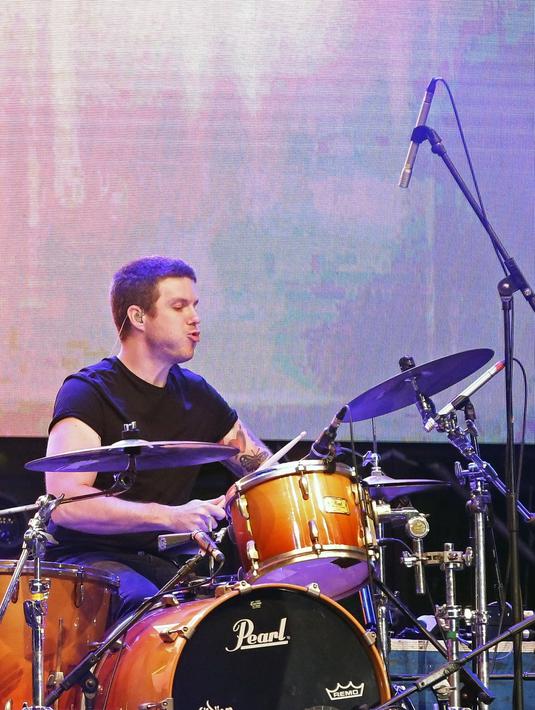 Aksi Panggung Hanson di The 90's Festival 2019 - Photo Fimela.com