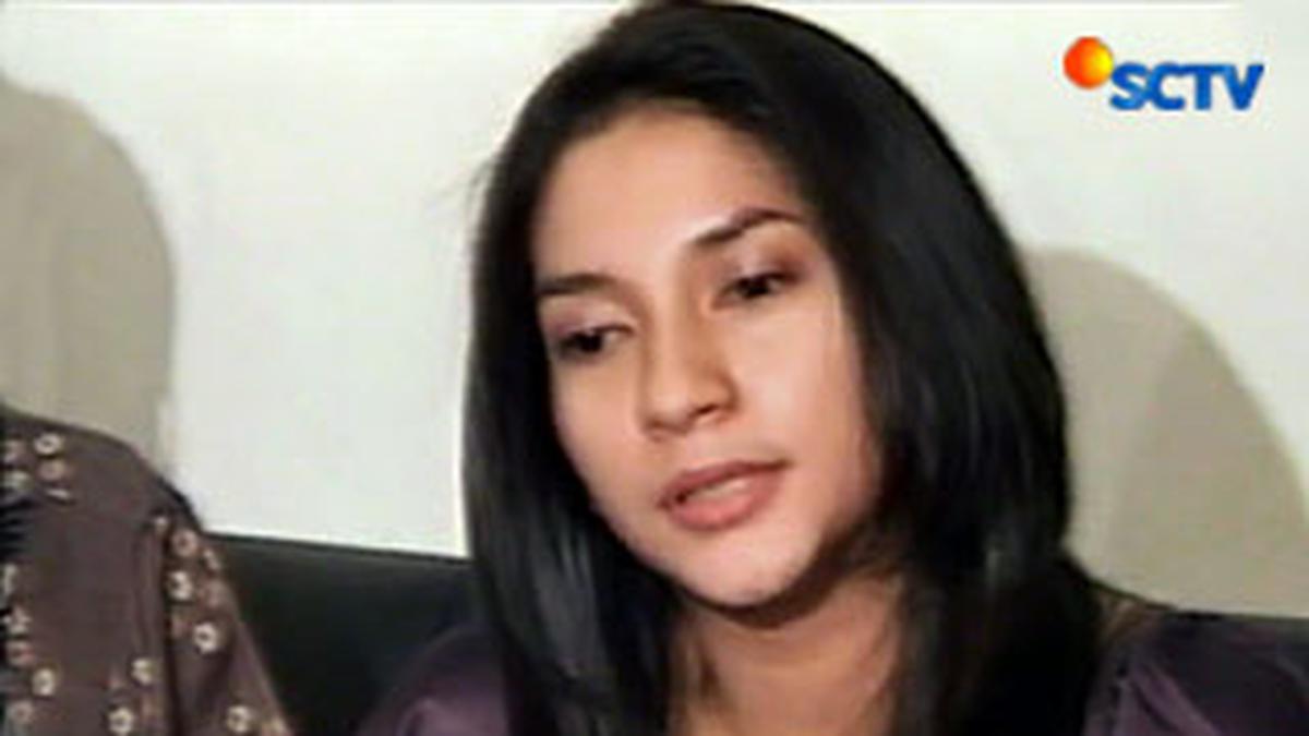 Vira Yuniar Tetap Gugat Cerai Suami - ShowBiz Liputan6.com