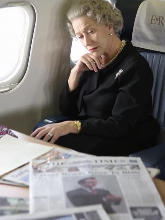6 Potret Aktris Helen Mirren Jadi Ratu Elizabeth II dalam Film The ...