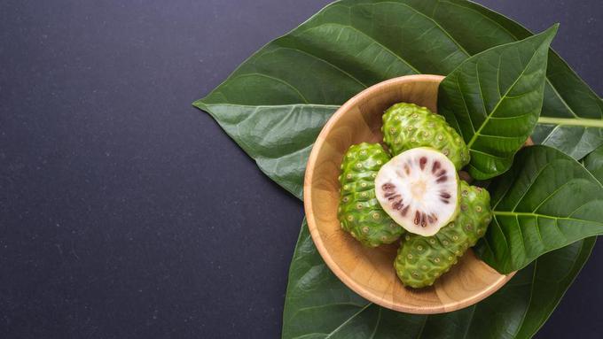 5 Manfaat dari Jus Buah Mengkudu yang Sangat Baik untuk Tubuh - Health ...