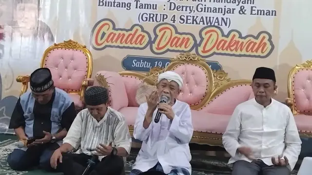 7 Potret Nurul Qomar dengan Grup 4 Sekawan, Foto Lawas Penuh Kenangan - Hot Liputan6.com