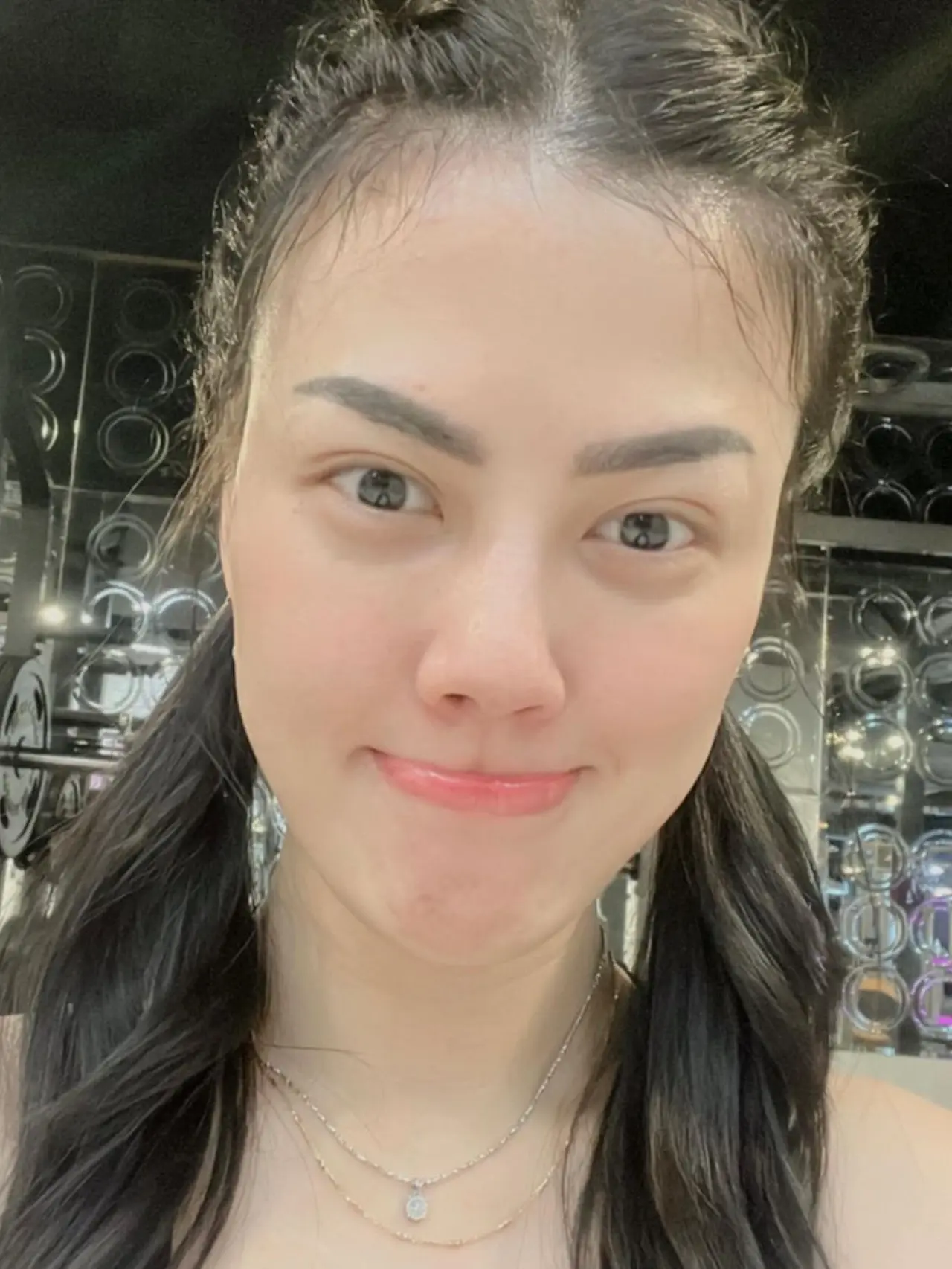 10 Potret Wajah Nita Gunawan No Makeup, Netter Kaget Lihat Paras Aslinya