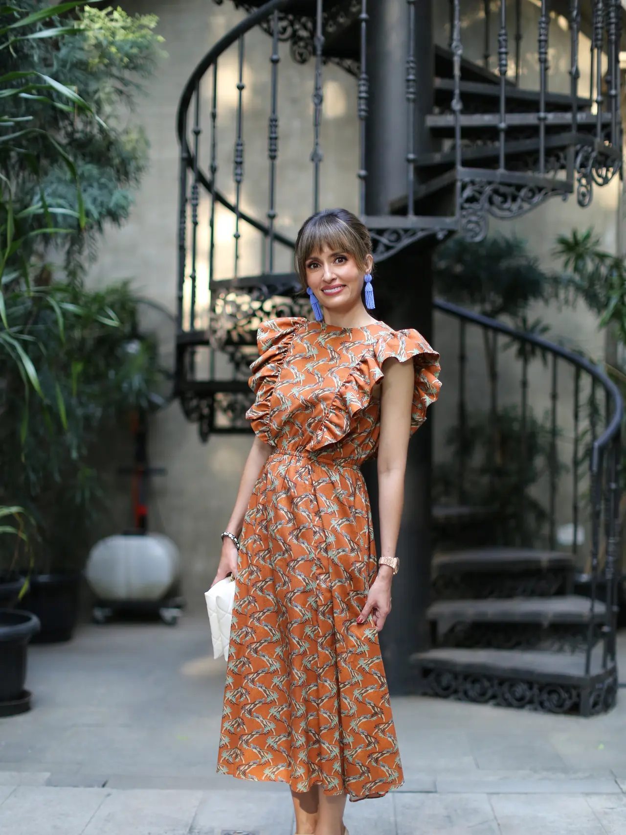 Bianca Adinegoro Rilis Label Fashion yang Membawa Budaya Indonesia ke ...