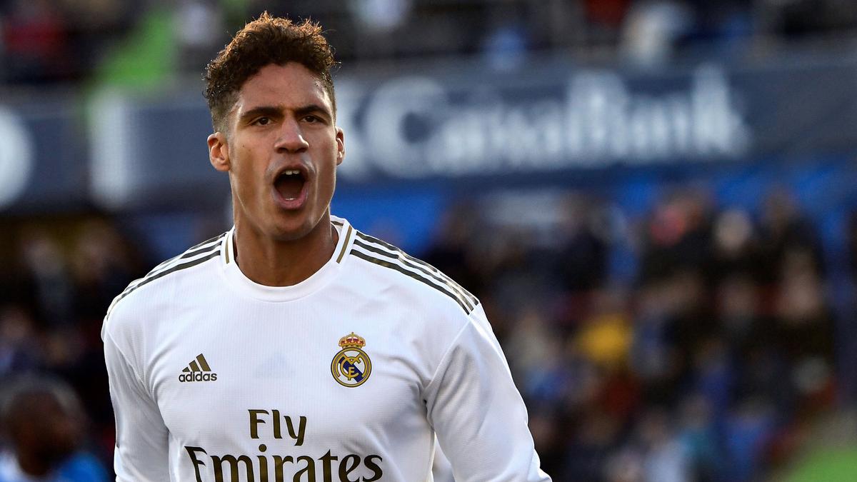 Perkuat Lini Belakang, Liverpool Berniat Datangkan Raphael Varane dari ...