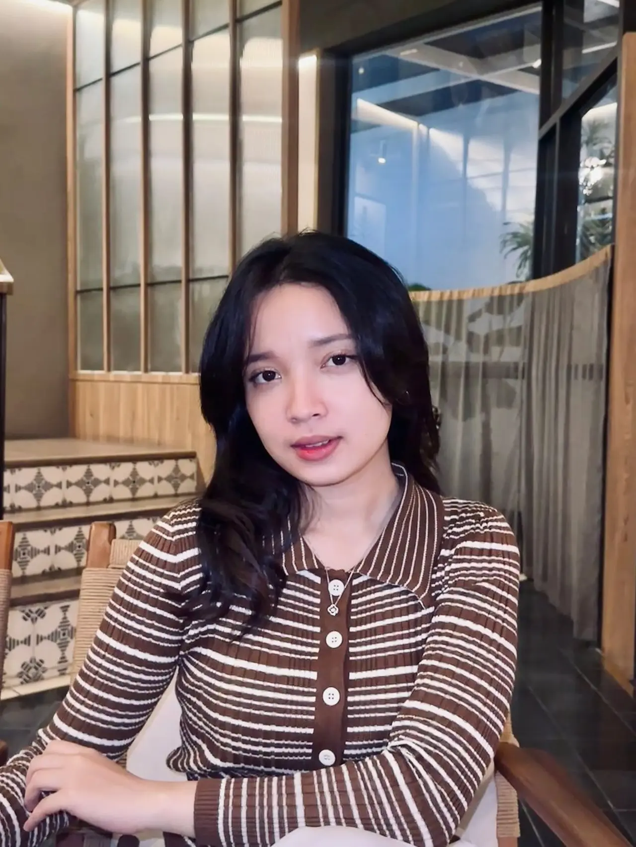 Cerita Kocak Penyanyi Bunga Reyza Saat Latihan Militer di Hutan ...