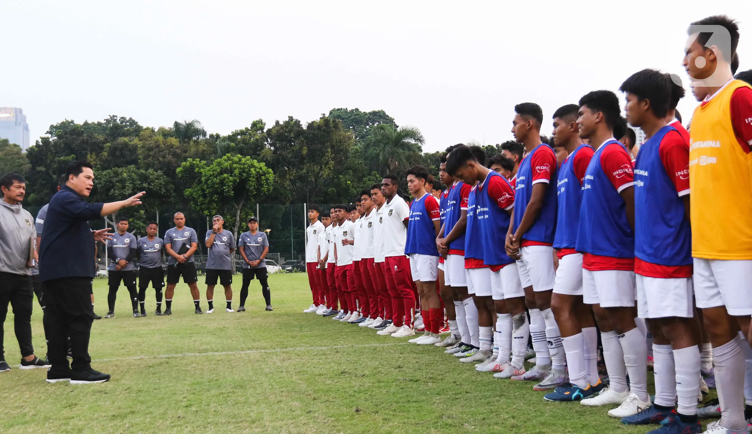 Ketum PSSI Erick Thohir Tinjau Seleksi Pemain Timnas Indonesia U-17 di Jakarta - Foto Liputan6.com