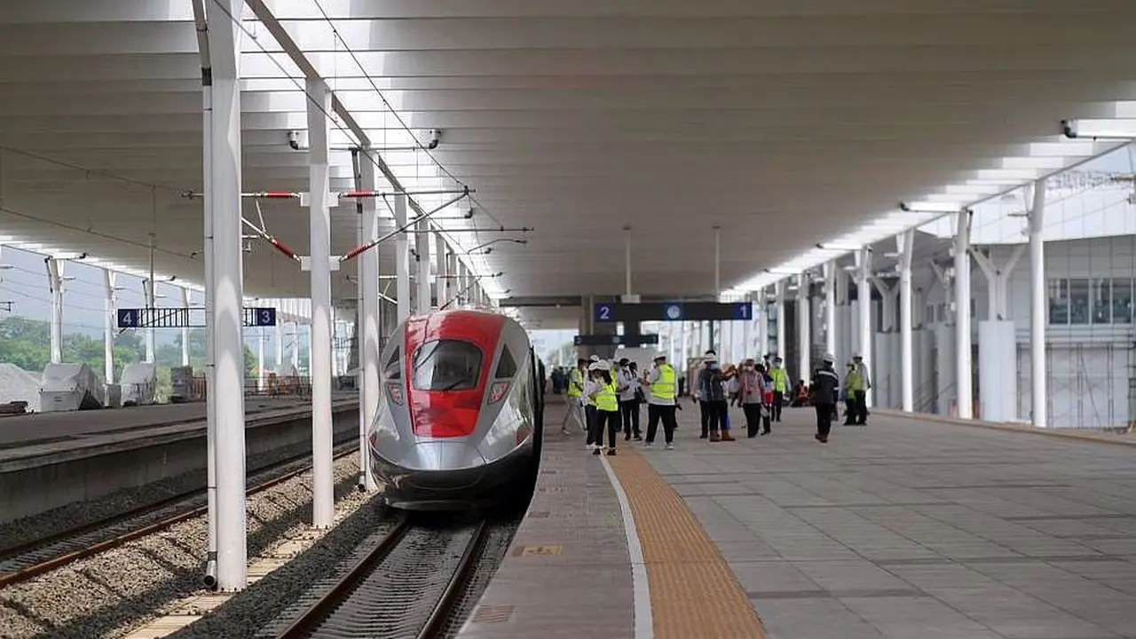 3 Tahun Pertama, Harga Tiket Kereta Cepat Jakarta Bandung Termurah Rp 125 Ribu - Bisnis Liputan6.com