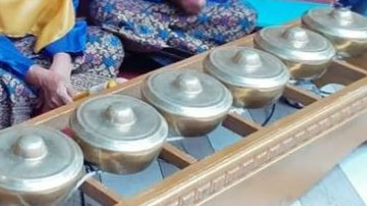 Mendengar Alunan 'Talempong Aguang', Seni Klasik Legendaris Minangkabau ...