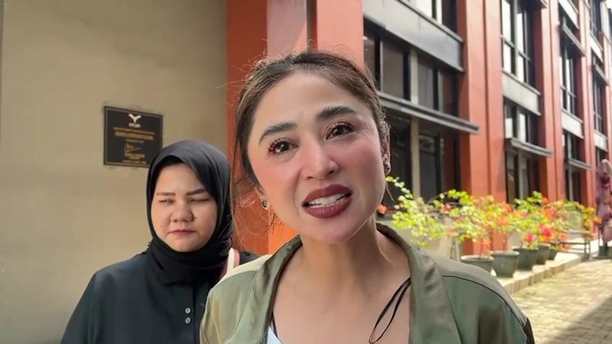 Dewi Perssik Ungkap Nasib Hubungan Asmaranya dengan Rully, Sebut Akan ...