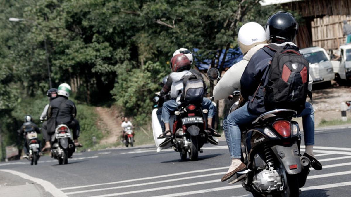 Anda Mudik Naik Motor? Perhatikan Sikap Berkendara Berikut - Otomotif ...