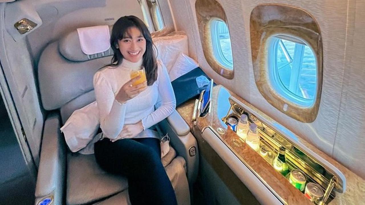 Lanjutkan Kuliah, Ini 7 Potret Amanda Caesa saat Bertolak ke Inggris