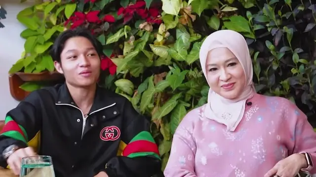 Okie Agustina Puji Sikap Kiesha Alvaro, Merasa Diratukan Anak Sulung - ShowBiz Liputan6.com