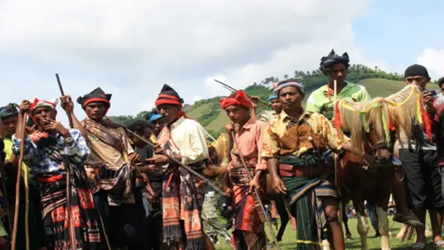 Mengenal Lebih Dekat Ritual Sakral Marapu Sebelum Pergi ke Sana ...