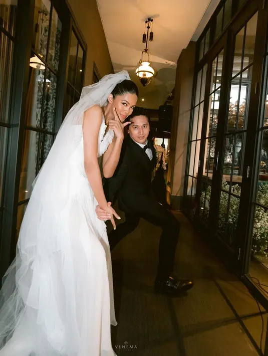 Jalani Pemberkatan, Roy Sungkono dan Michelle Tahalea Resmi Menikah - Foto Liputan6.com