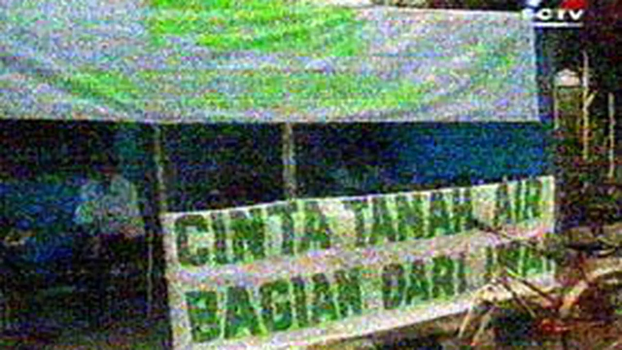 Rumah Keluarga Amien Rais Dikawal Warga - News Liputan6.com