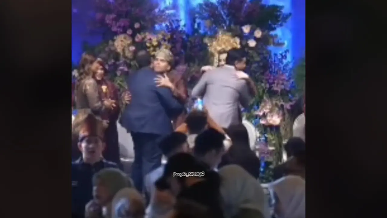 Thariq Halilintar Kegirangan Saat Fadly Faisal Kakak Fuji Datang ke Nikahannya - ShowBiz ...