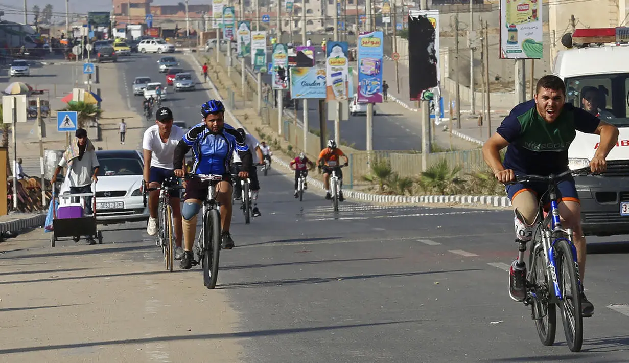 FOTO: Melihat Balapan Sepeda di Kota Gaza - Foto Liputan6.com