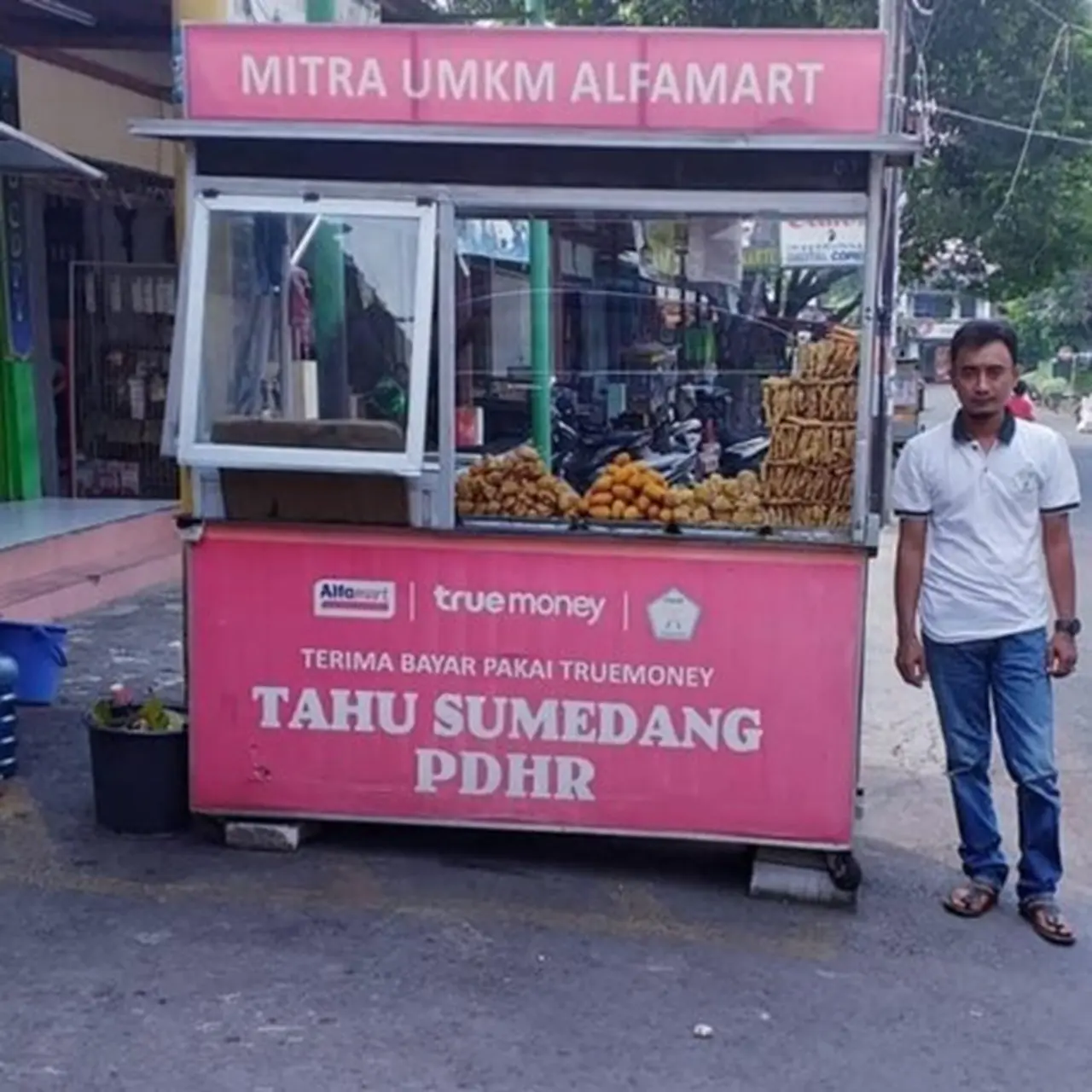 Dari Jualan Gorengan hingga Politik, Ini Kisah Inspiratif Nana Suryana Jadi Bacaleg DPRD ...