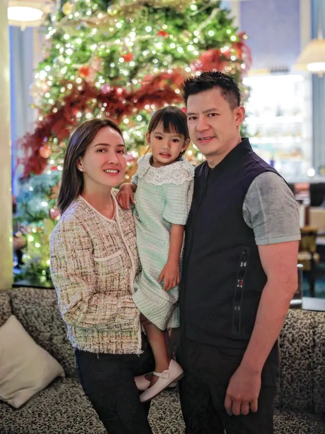 7 Potret Shandy Aulia dan Mantan Suami Piknik Bareng Anak, Tampil Kompak - Hot Liputan6.com