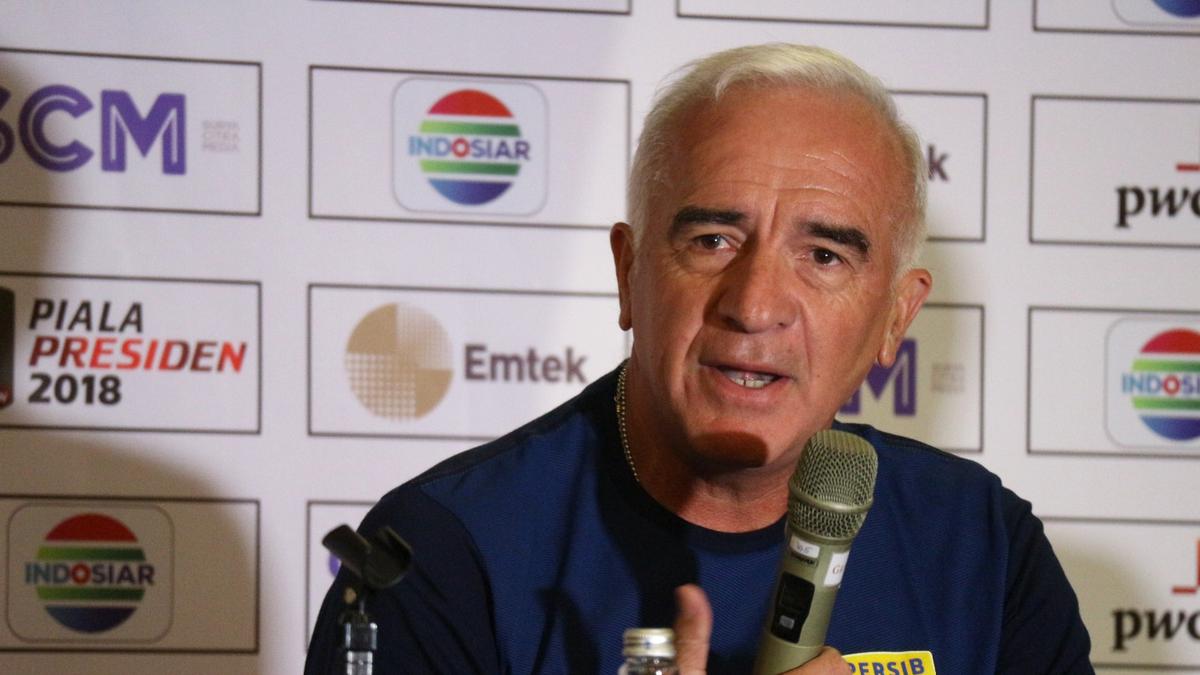 Terpilih Sebagai Best Coach, Ini Kata Pelatih Persib - Indonesia Bola.com