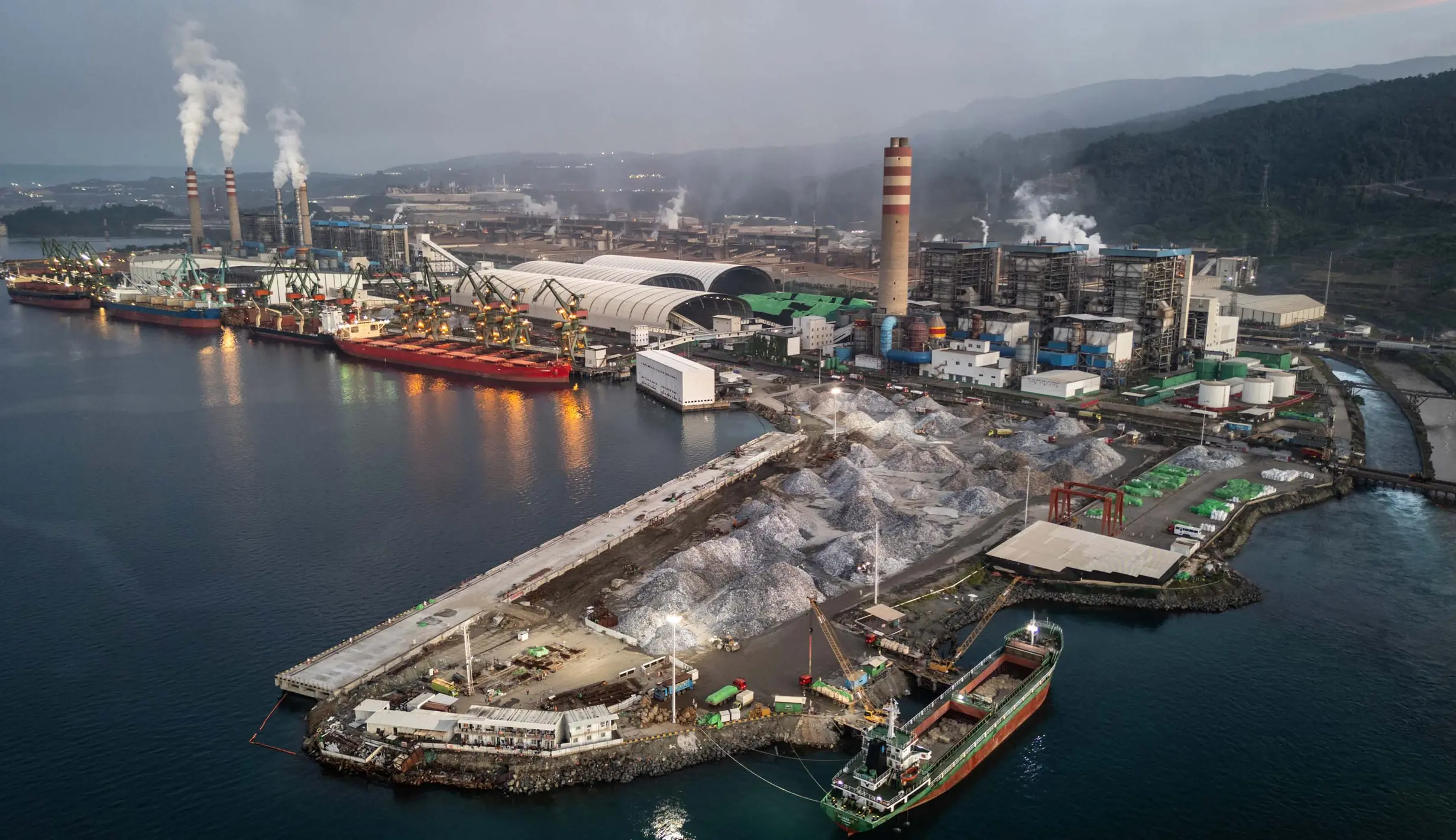 Eksploitasi Nikel Ancam Belantara Kehidupan Suku Pedalaman Halmahera ...