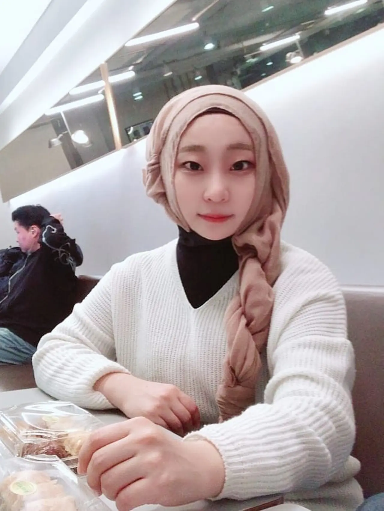 6 Potret Cantik Song Bora, Selebgram Asal Korea Selatan yang Jadi ...