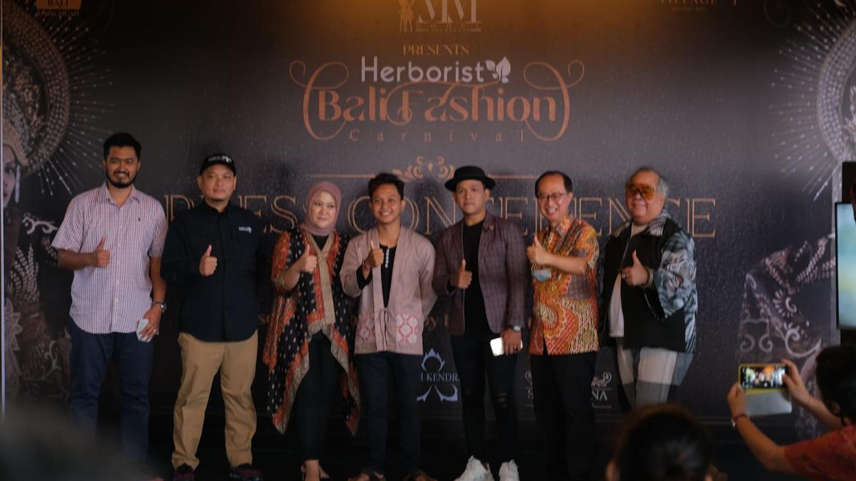 Bali Fashion Carnival 2022 Hadirkan 20 Desainer Ternama, Dukung Bali Bangkit - Fashion Fimela.com