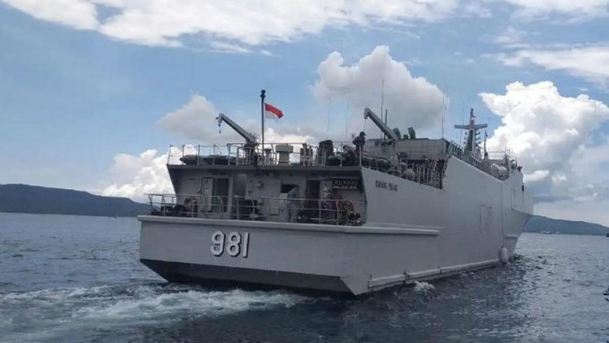 Dua Kapal Perang Koarmada II Kesulitan Evakuasi KM Santika Nusantara ...