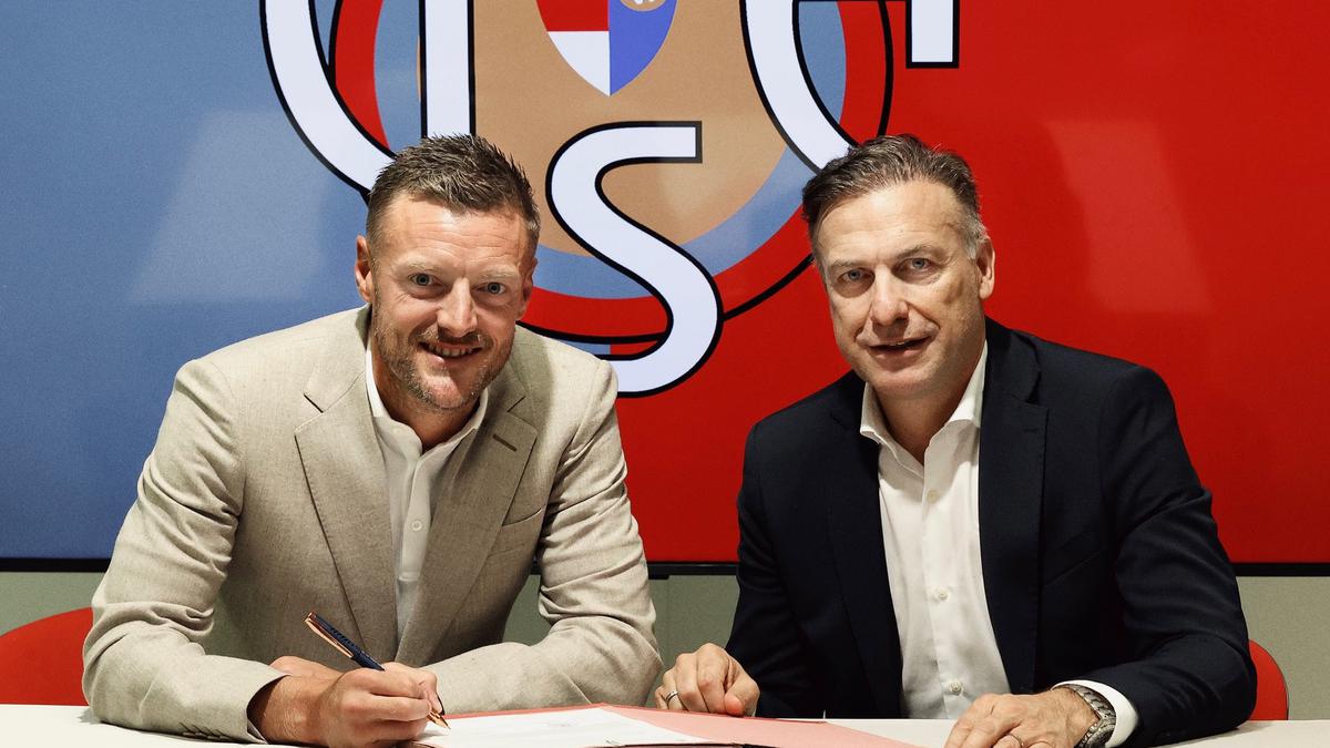 Jamie Vardy Memulai Hidup Baru di Italia, LDR dengan Keluarga - Dunia ...